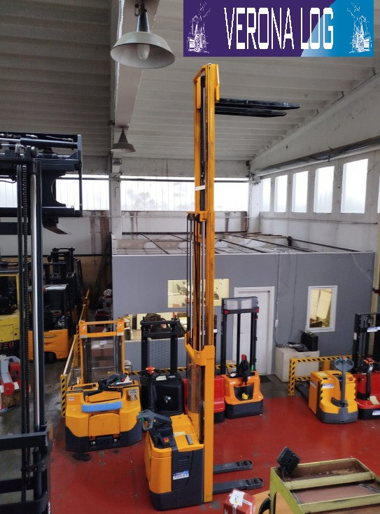 Jungheinrich ERC 214 - Jungheinrich - Cod. STB-1394 - Carrello ...