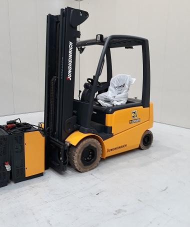 Jungheinrich EFG425K - Jungheinrich - Cod. CFEL-16100 - Carrello ...