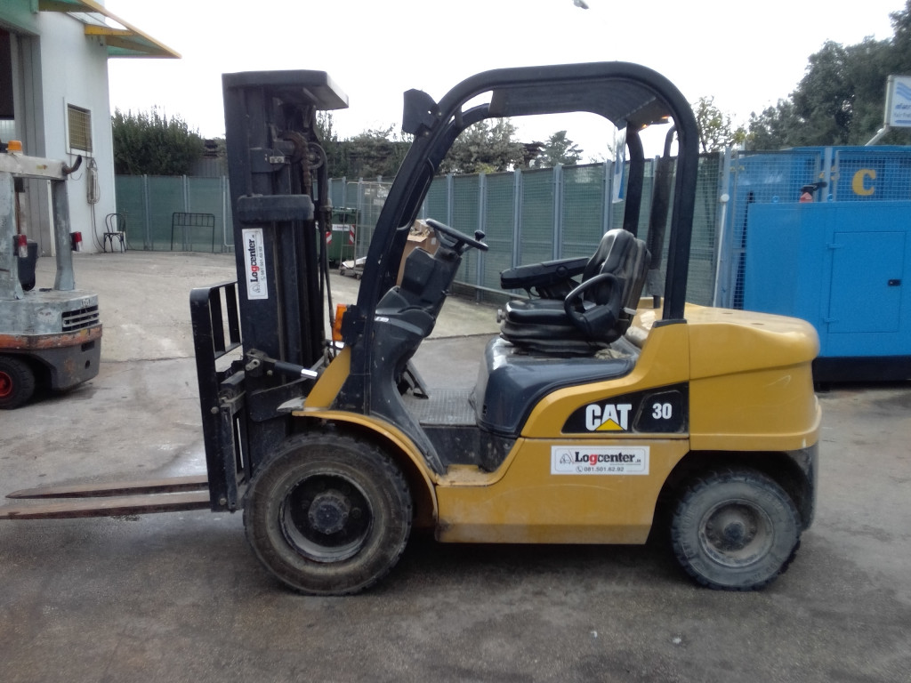 CAT DP30N - CAT - Cod. CFEL-18211 - Carrello elevatore usato