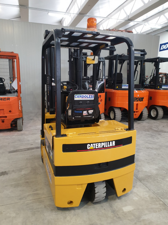 Caterpillar F30 - Caterpillar - Cod. CFEL-19073 - Carrello elevatore usato