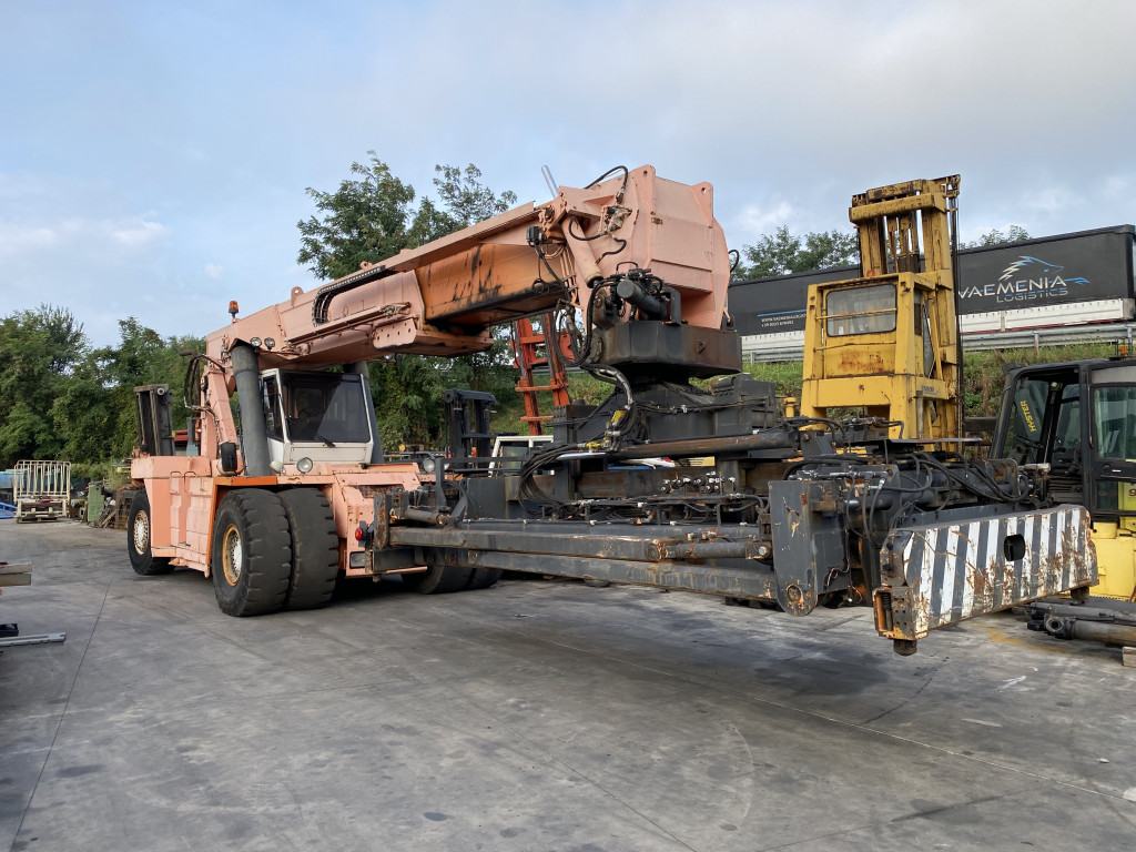 Belotti B91 / Used Reach Stacker Hinrichs Stapler Oldenburg Used ...