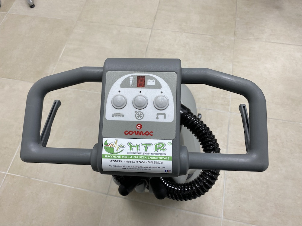 Noleggio Comac VISPA 35B - Annuncio PLAUT-241 - Lavasciuga uomo a terra ...