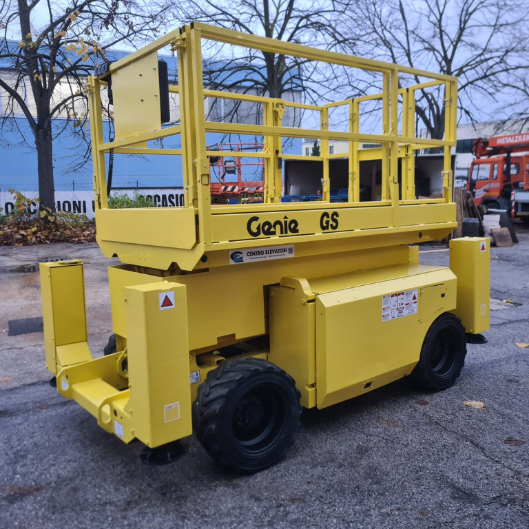 Genie GS 3268RT 4WD - Cod. PAP-143 - Piattaforma aerea usata