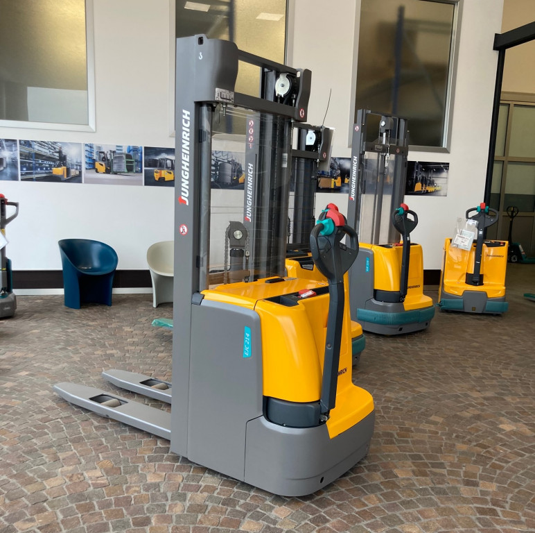 Jungheinrich EJC 214 - Jungheinrich - Cod. STP-3614 - Carrello ...